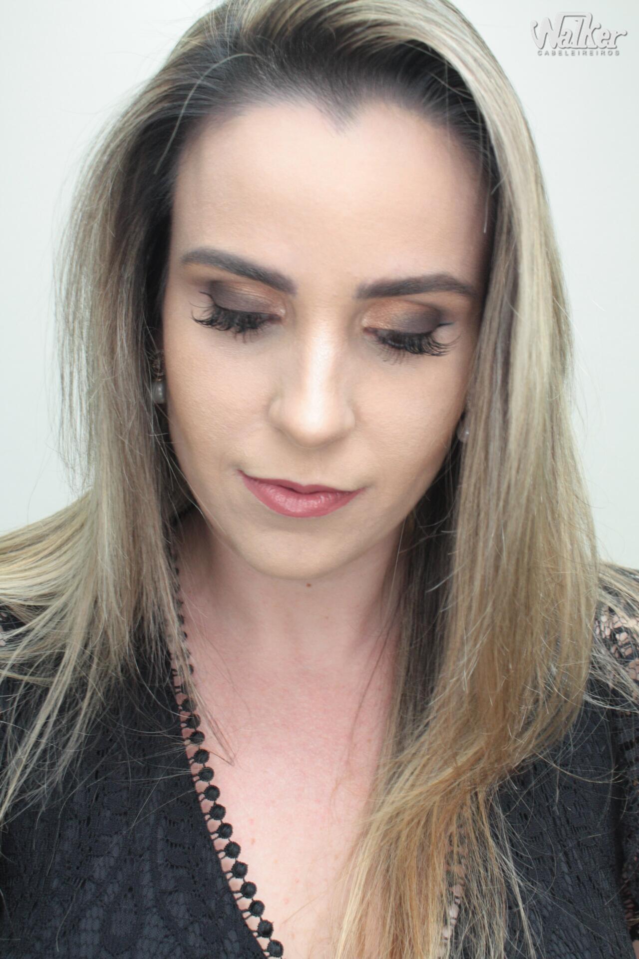 BRUNA DELFINO – Walker